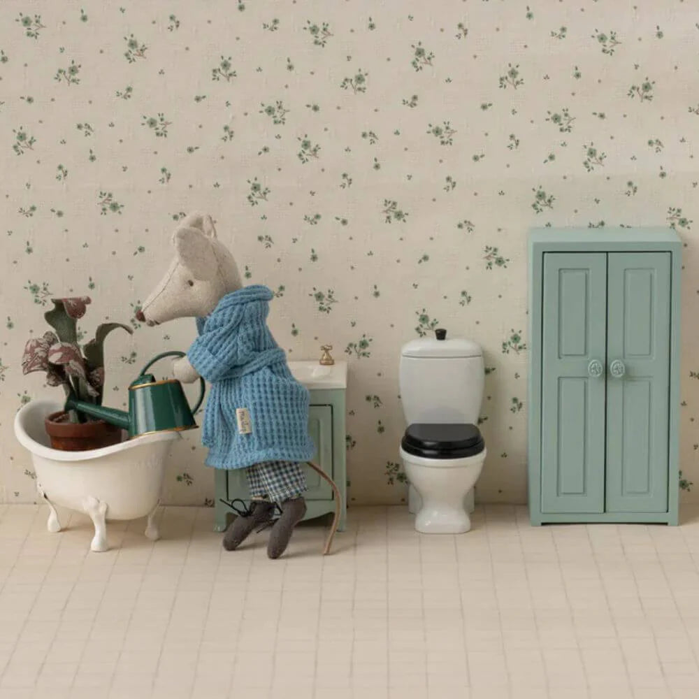 Maileg Watering Can Mouse Dark Green – Rosalyn + Rae