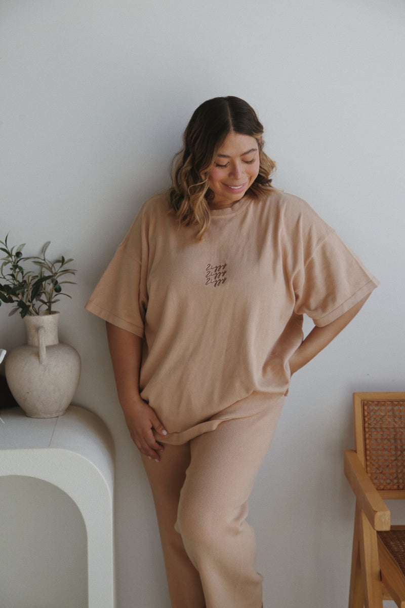 Women's Signature Tee | Pecan – Rosalyn + Rae
